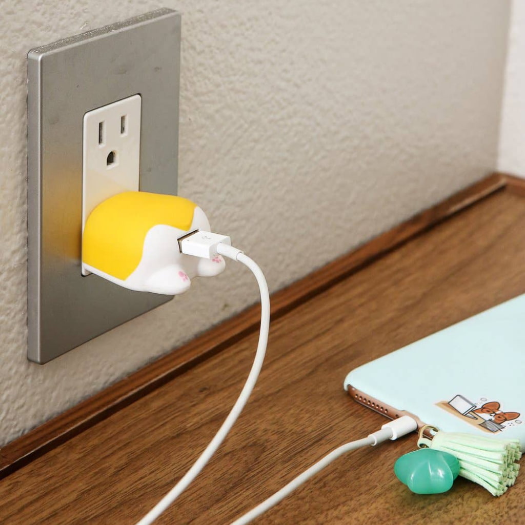 Corgi USB Plug And Charger | Device Aura
